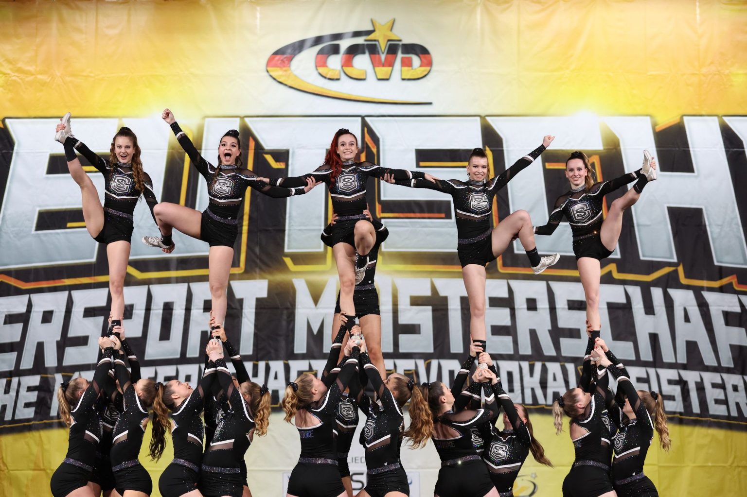 TSV Cheerleader verteidigen erfolgreich den Deutschen Meistertitel – Cheer Strike